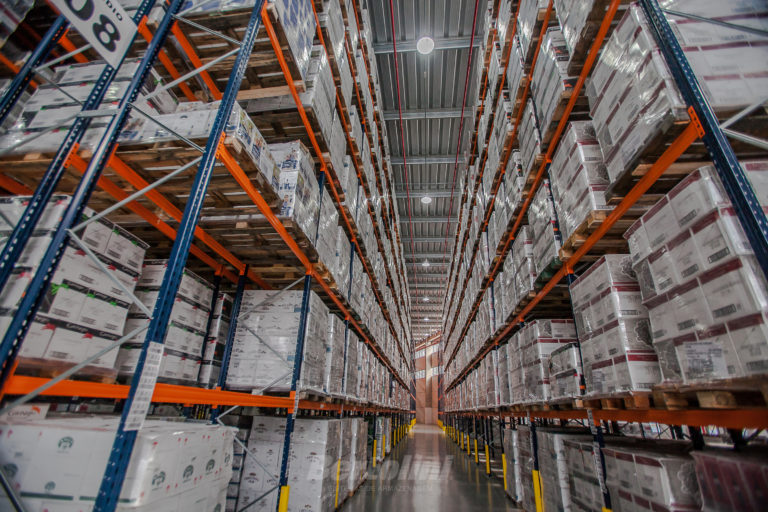 Tipos de racks metálicos para estoque - DuraPallets